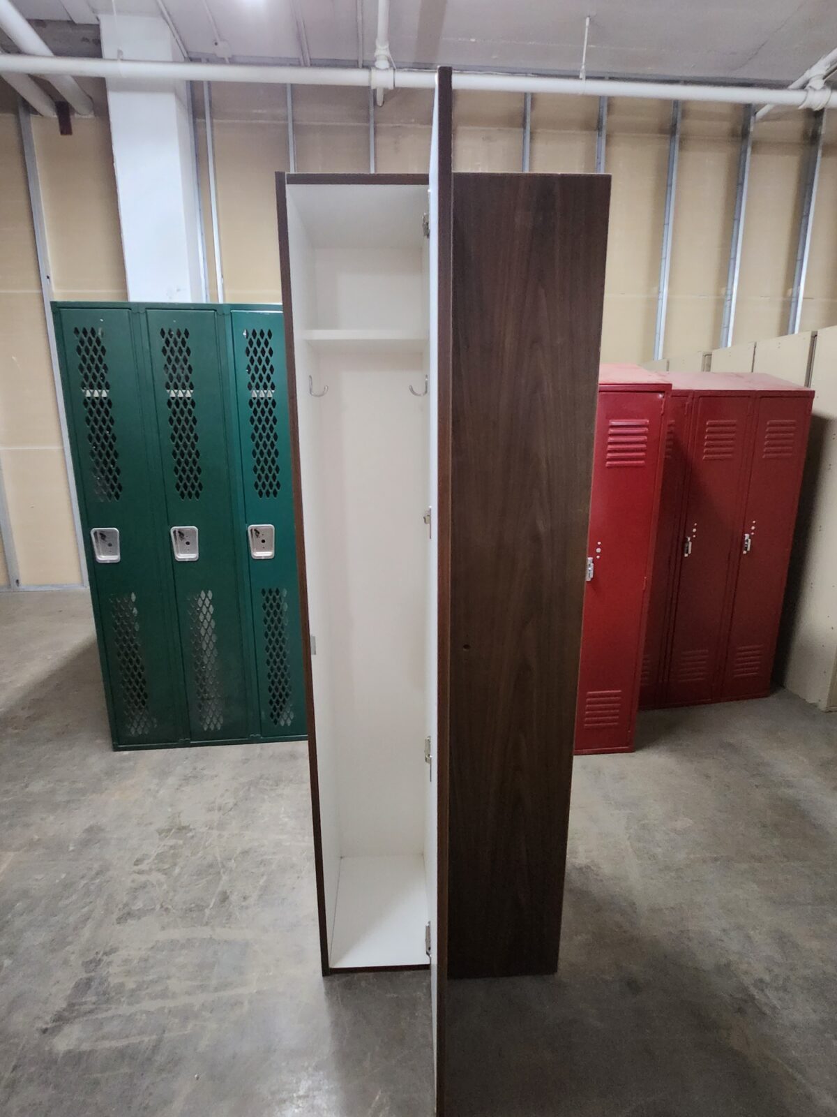 Pre-Owned Lockers – The Locker Guy